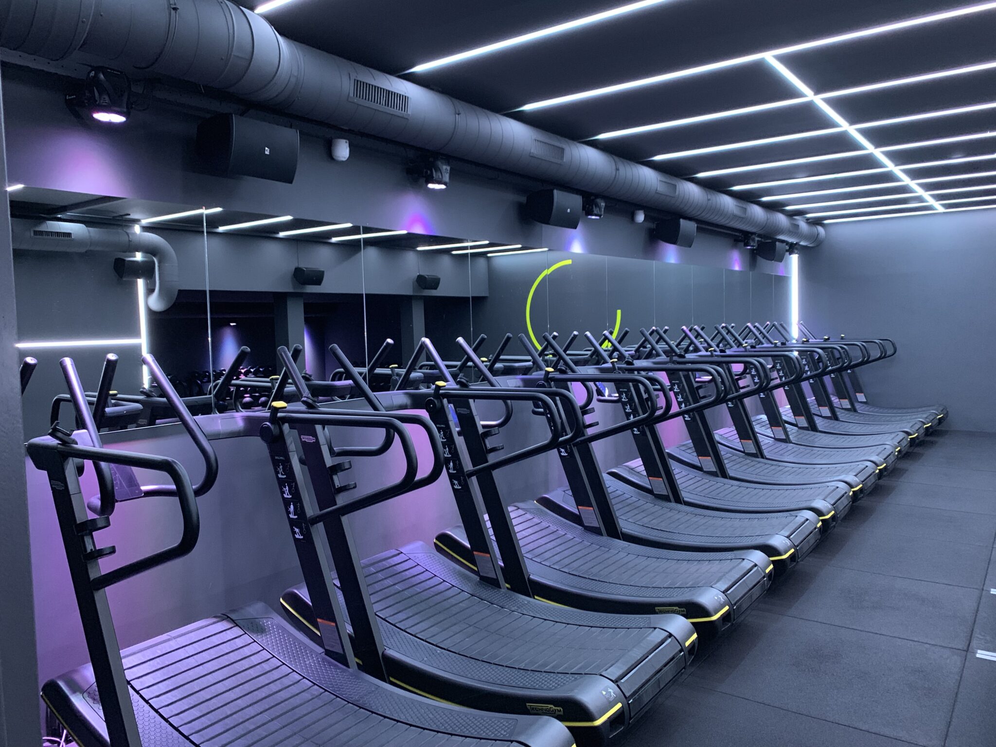 Geluidsinstallatie Sportschool | LED-Verlichting Sportschool